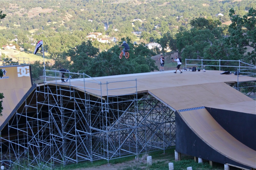 Aaron Ross jumps Mega Ramp! | Sunday Bikes